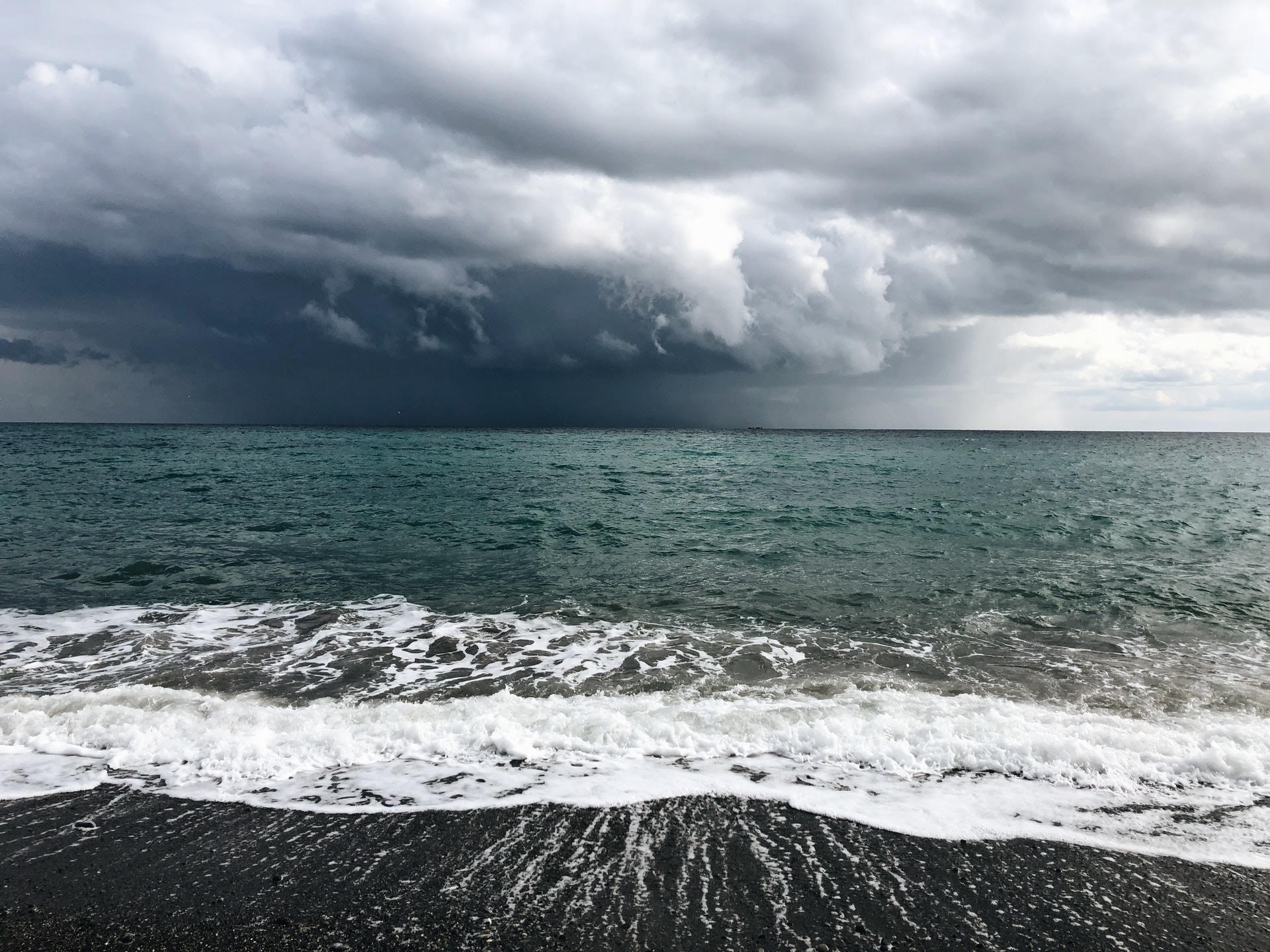 Why Did The Waters Of The Flood Come From Both Above And Below? - Noach
